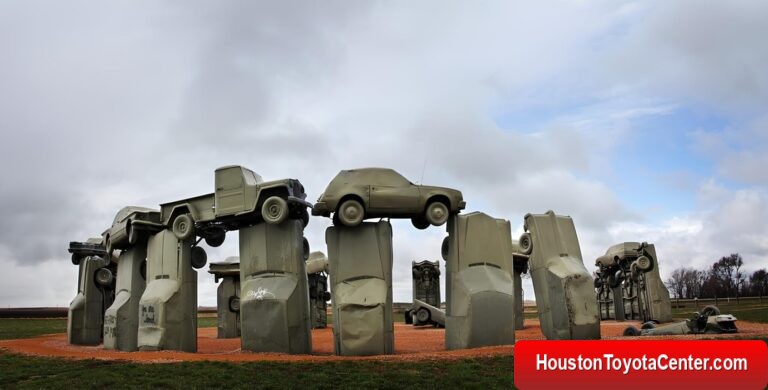 Carhenge: The Monument of 38 Old Cars That Became a U.S. Pop Icon